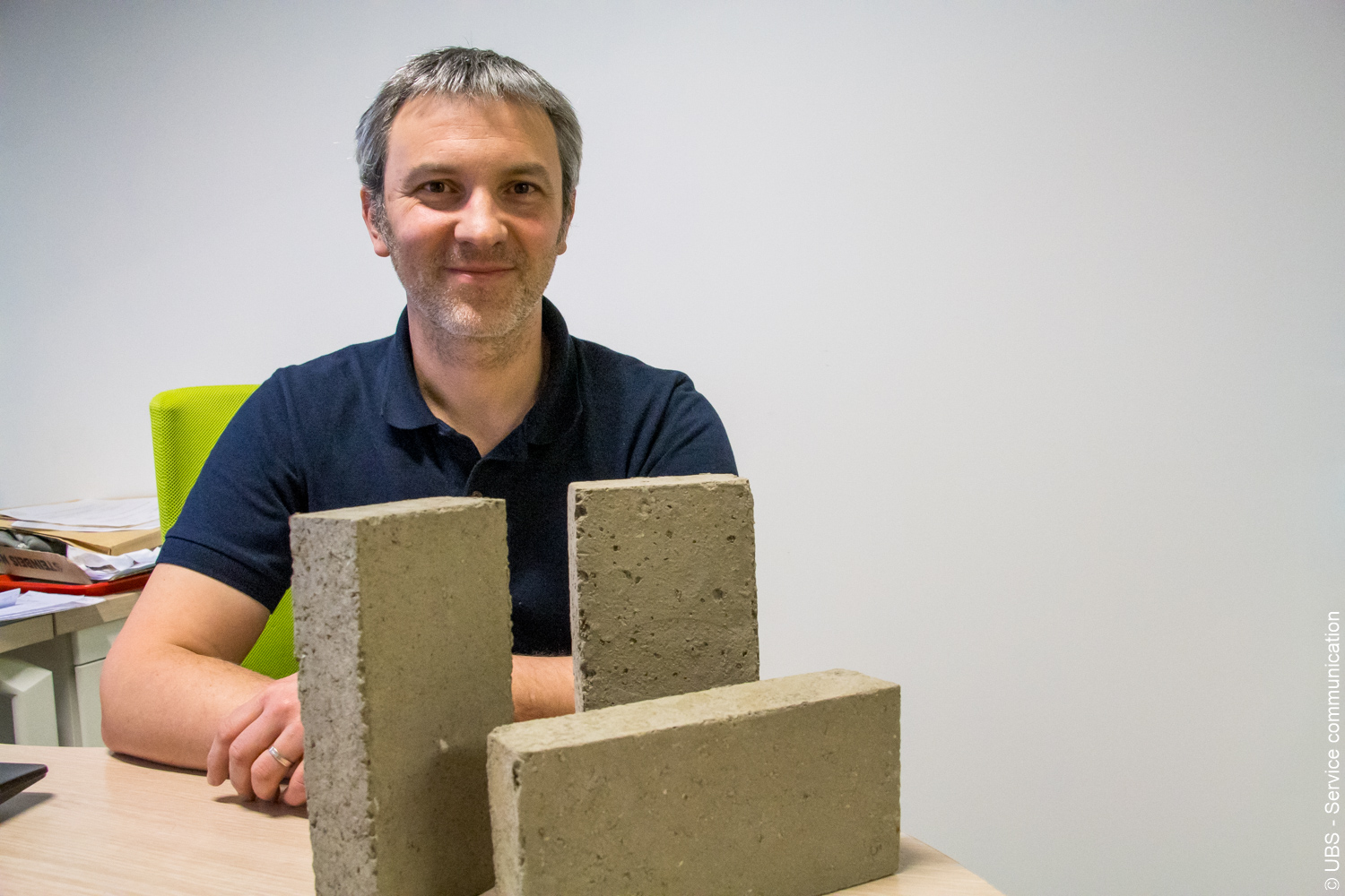 Que faire des sédiments de dragage ? Des chercheurs de l’UBS étudient ...